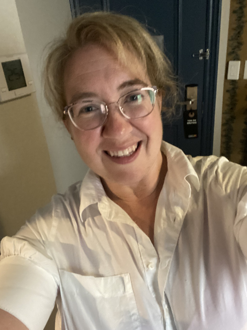 Amanda Cat Collins | FabOver40