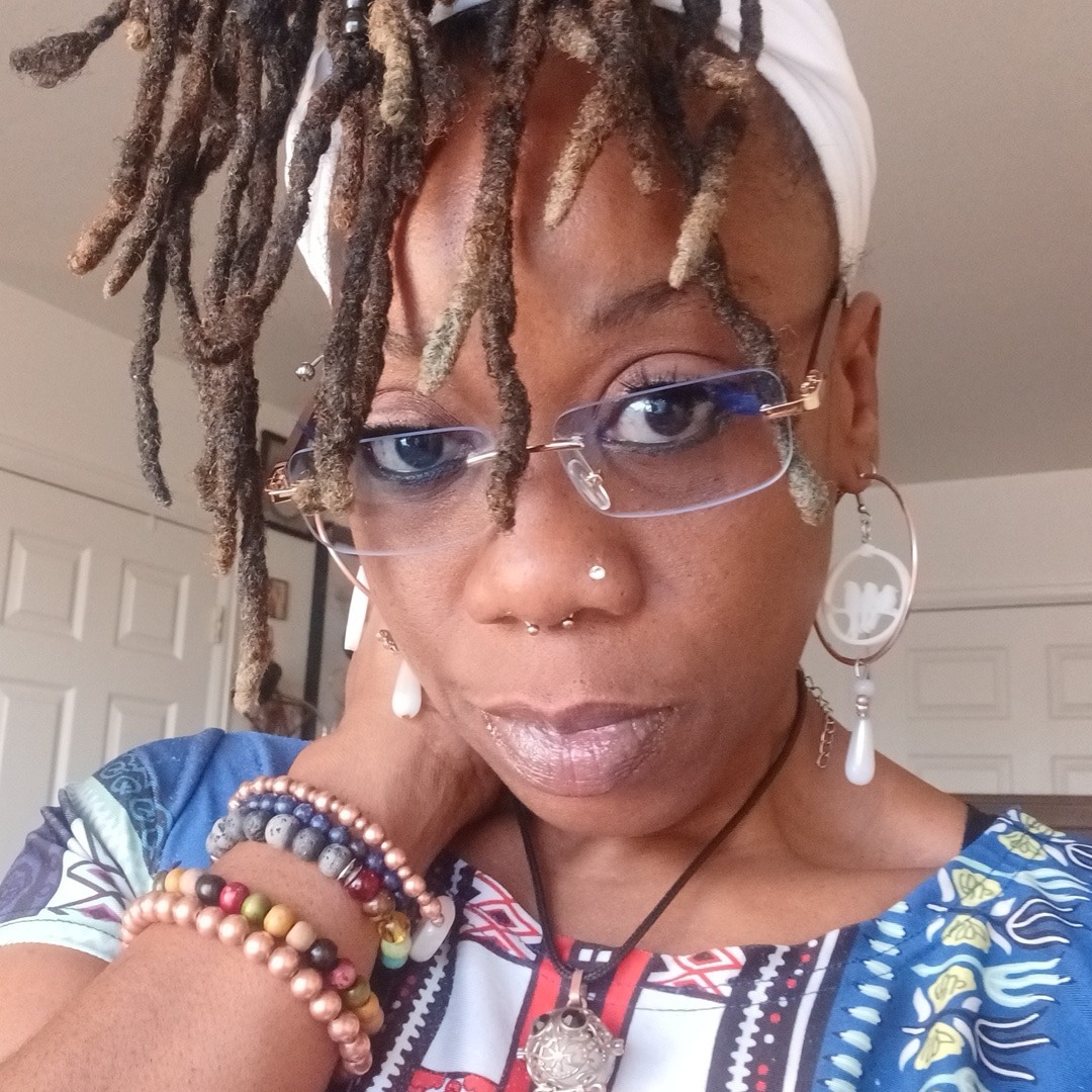 Tabatha Hayes | FabOver40