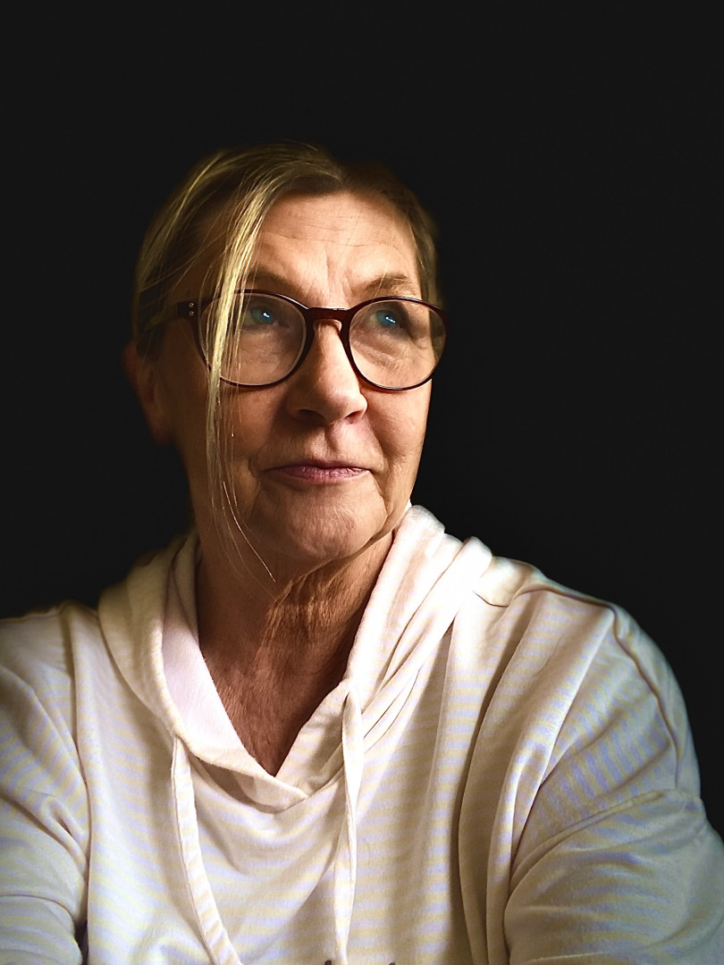 Robin Bellinger | FabOver40