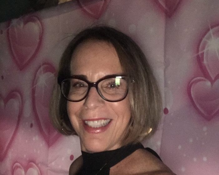 Laura Ruff | FabOver40