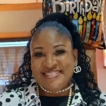 Cassandra Bennett | FabOver40