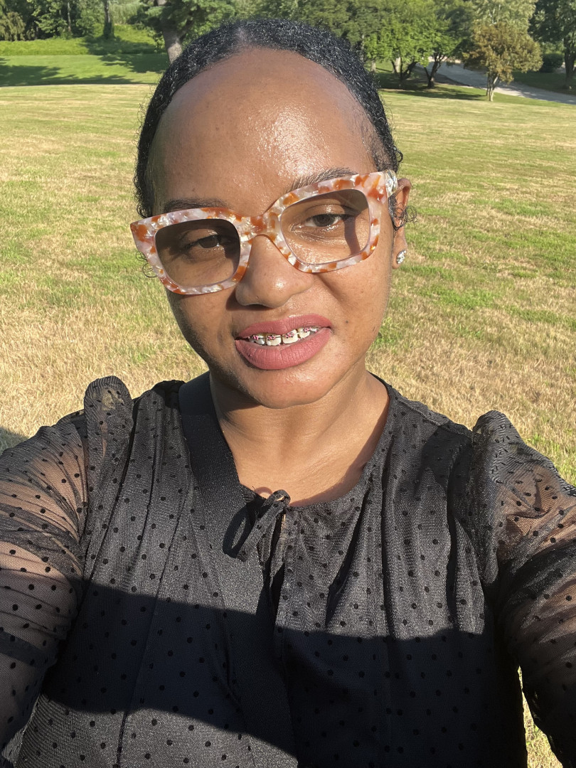 Ebony Brisbone | FabOver40