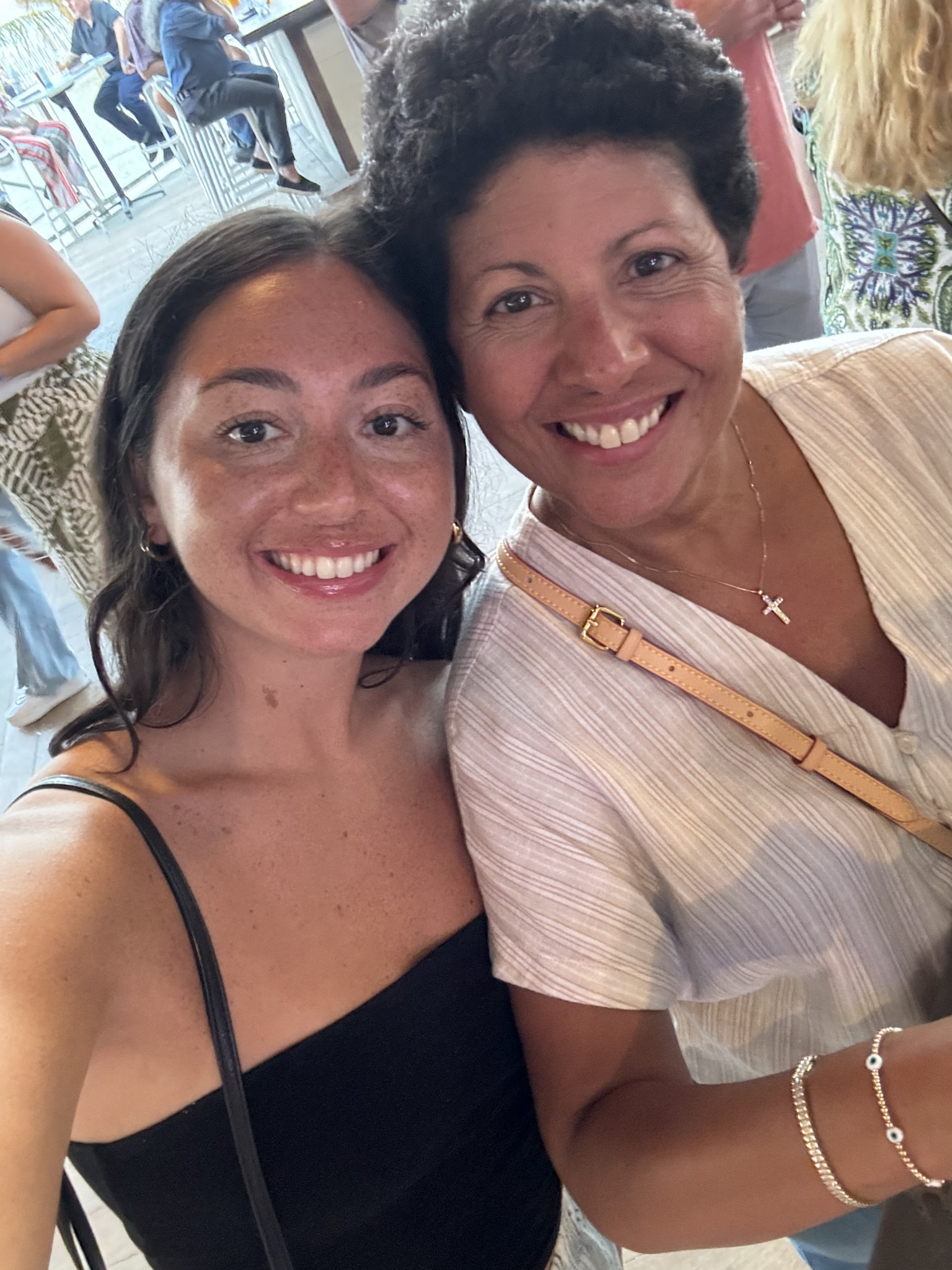 Eileen Lewis | FabOver40