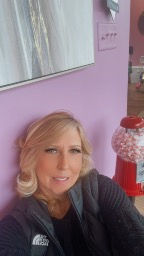 Debbie Williams | FabOver40