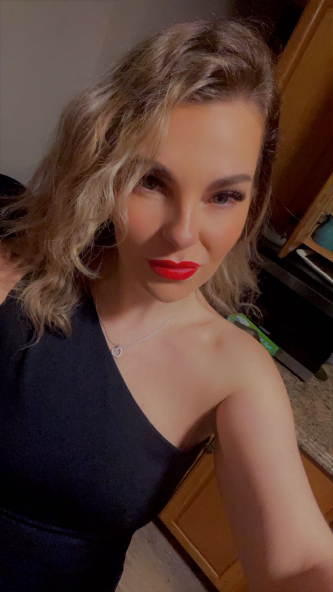 Stephanie Saravia | FabOver40