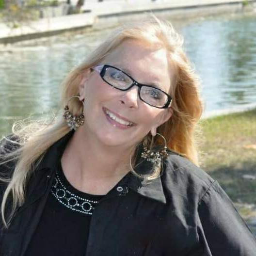 Susan Hurst | FabOver40