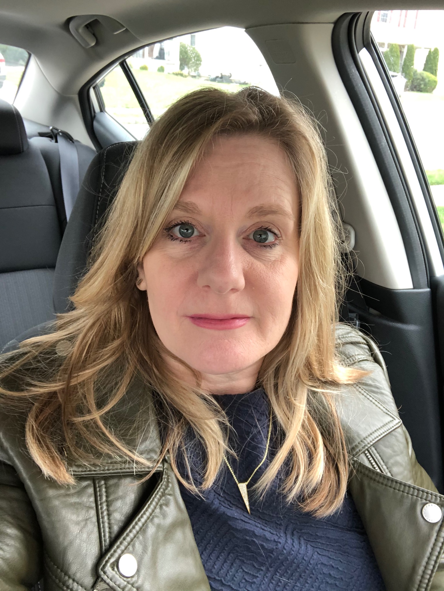 Lara Gonzalez | FabOver40