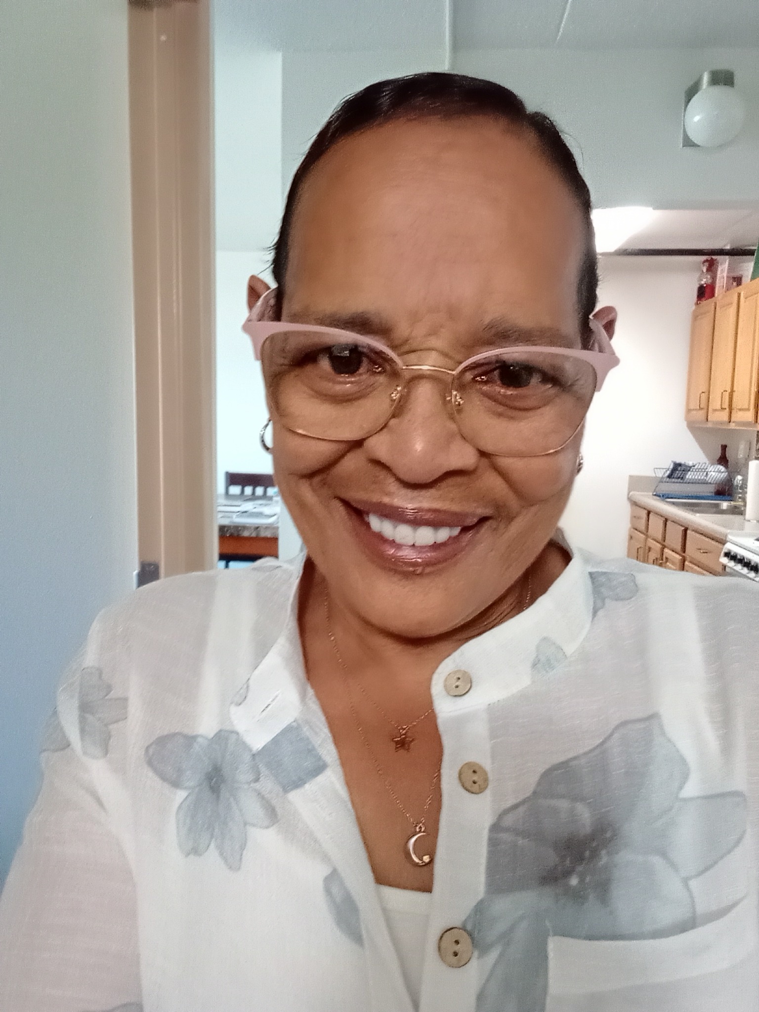 Veronica Robinson | FabOver40