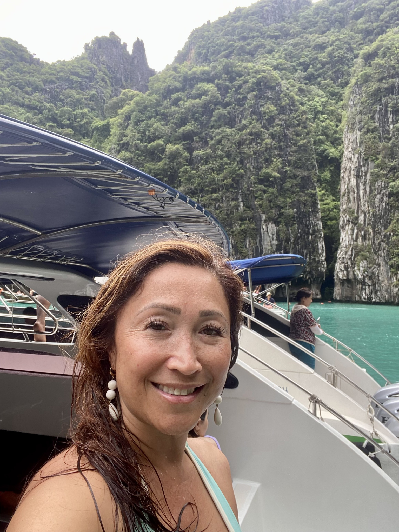 Yvette B | FabOver40