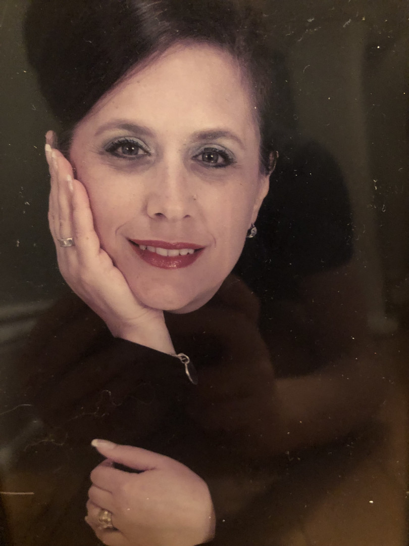 Robyn Weiss | FabOver40