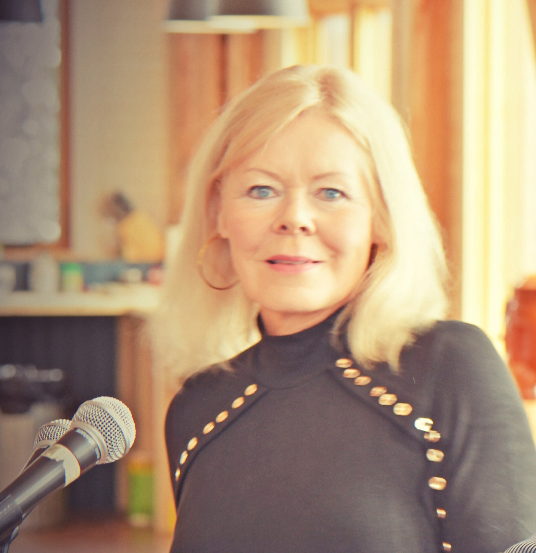 Valerie Hudson | FabOver40