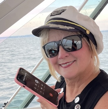 Toni Mann | FabOver40