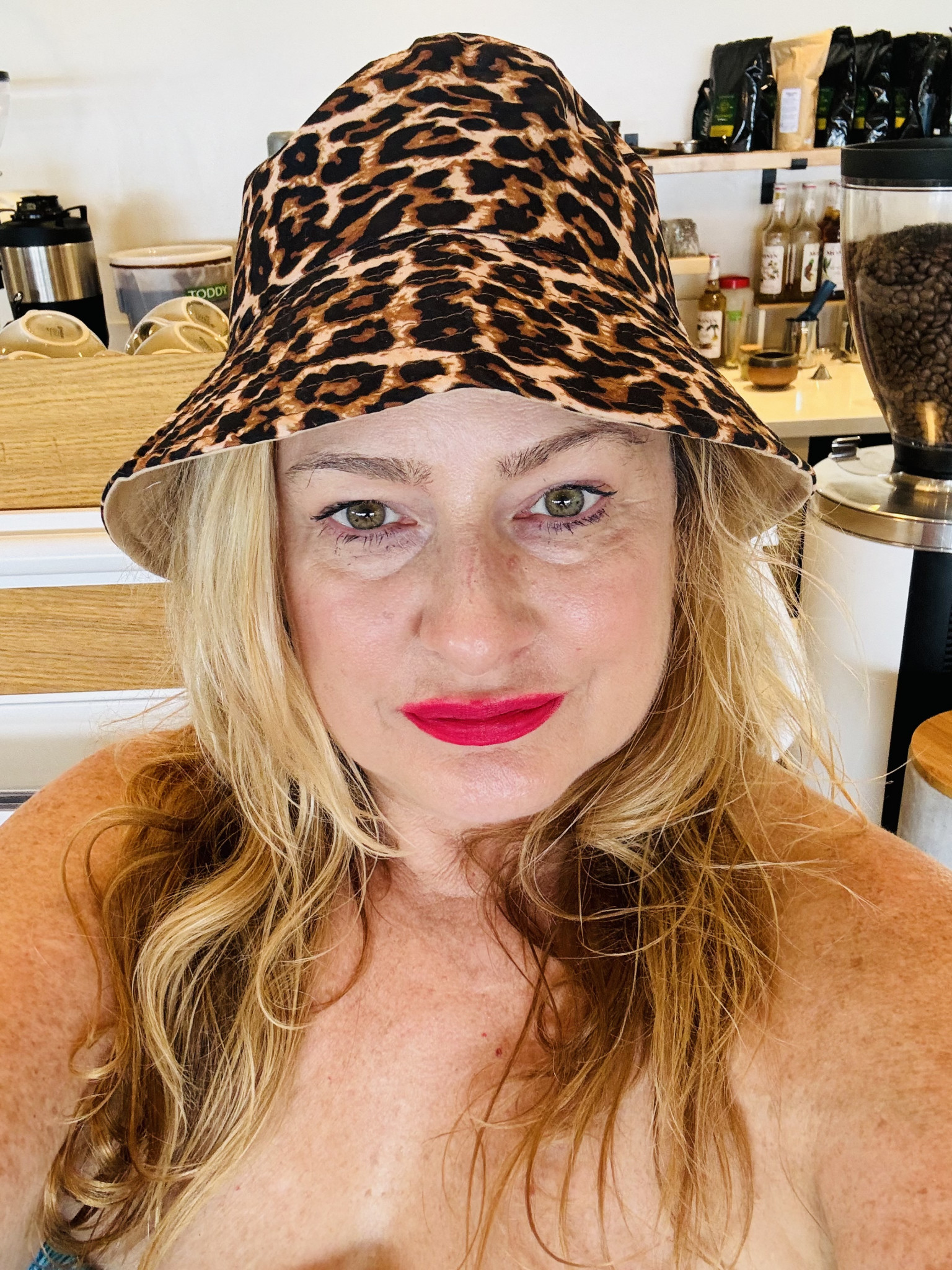 Victoria Rowe | FabOver40