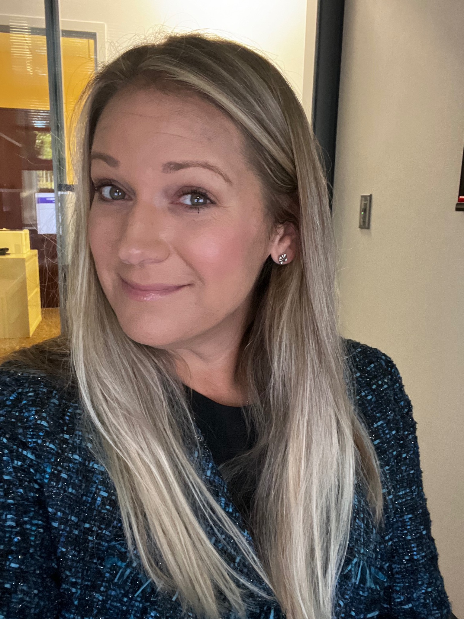 Jen Bond | FabOver40